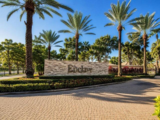 Luxury apartment complex for rent in Doral, Florida
