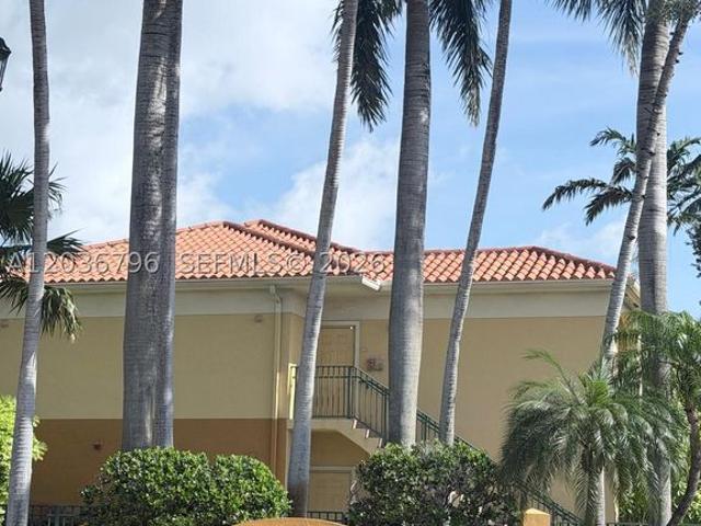 Luxury apartment complex for rent in Doral, Florida