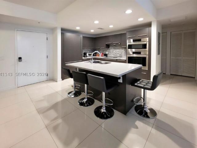 Luxury apartment complex for rent in Doral, Florida
