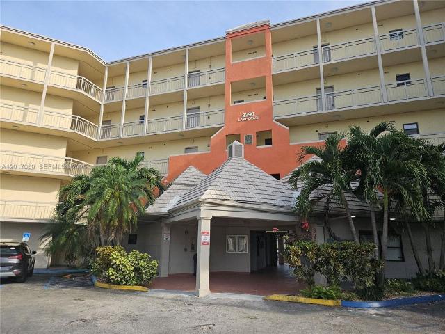 Luxury apartment complex for rent in Doral, Florida