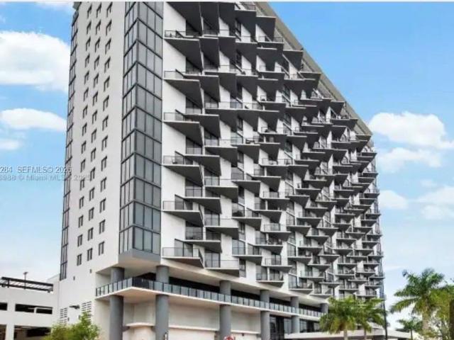 Luxury apartment complex for rent in Doral, Florida