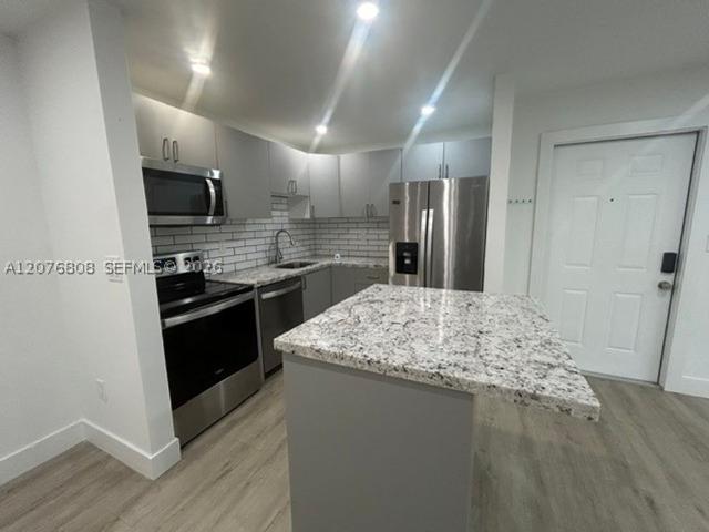 Luxury apartment complex for rent in Doral, Florida