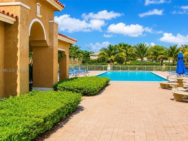 Luxury apartment complex for rent in Doral, Florida