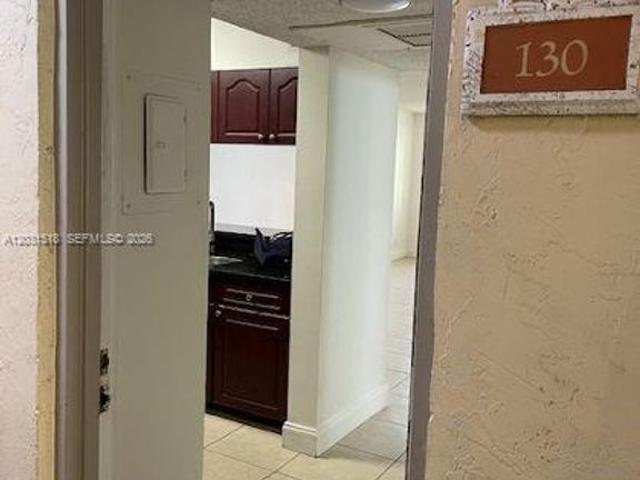 Luxury apartment complex for rent in Doral, Florida
