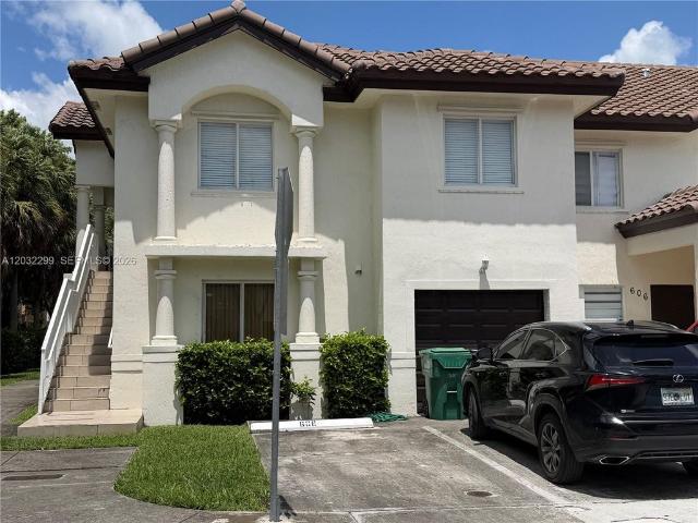 Luxury apartment complex for rent in Doral, United States