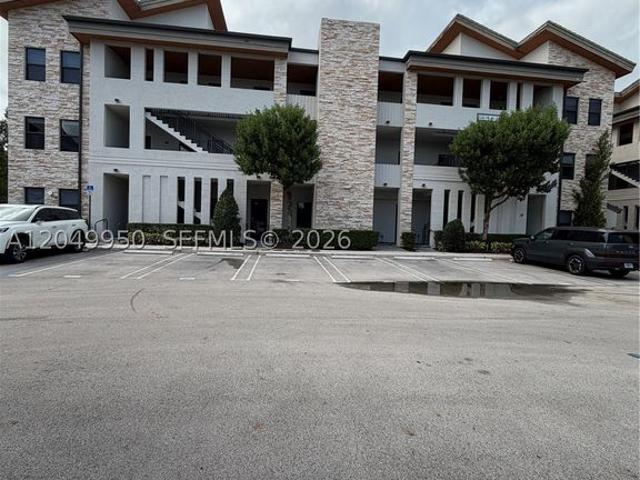 Luxury apartment complex for rent in Doral, United States
