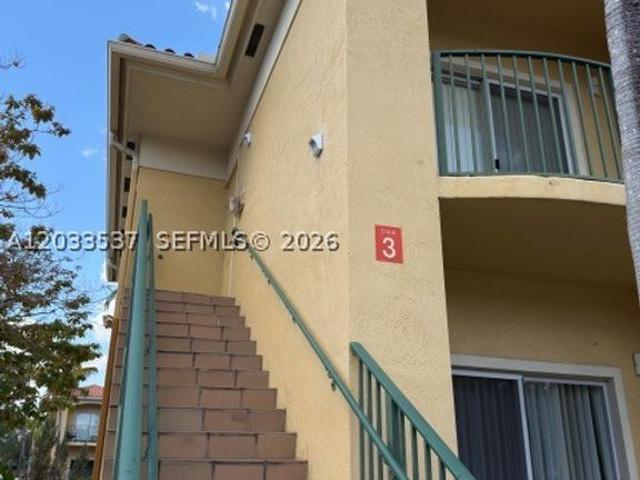 Luxury apartment complex for rent in Doral, United States