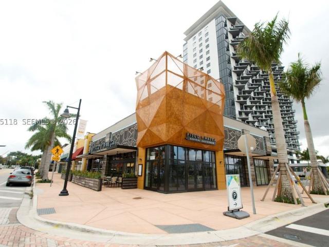 Luxury apartment complex for rent in Doral, United States