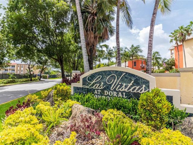 Luxury apartment complex for rent in Doral, United States