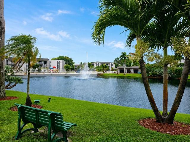 Luxury apartment complex for rent in Doral, United States