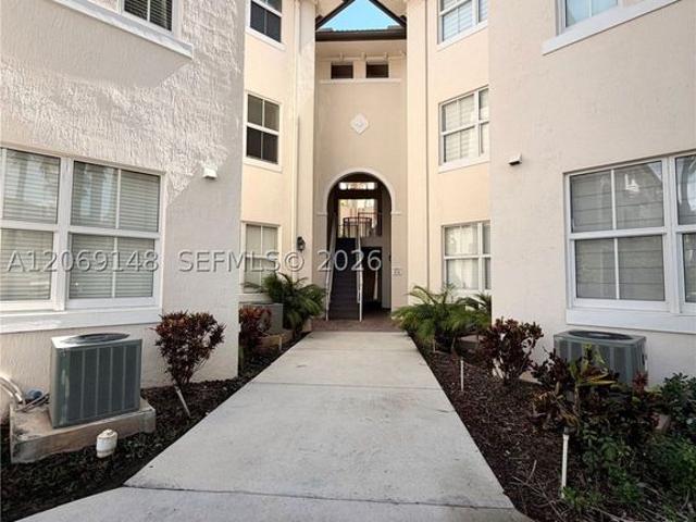 Luxury apartment complex for rent in Doral, United States