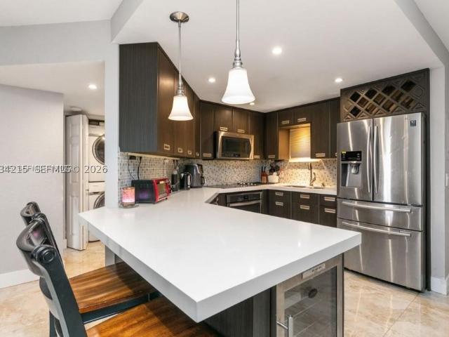 Luxury apartment complex for rent in Doral, United States