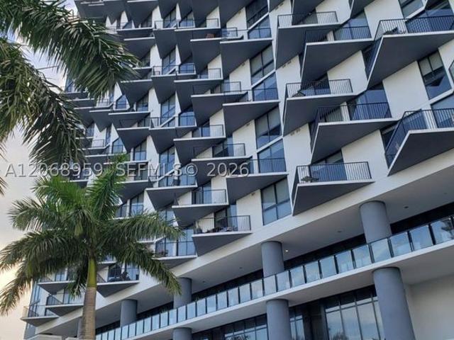 Luxury apartment complex for rent in Doral, United States