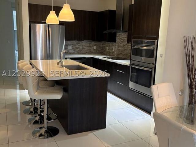 Luxury apartment complex for rent in Doral, United States