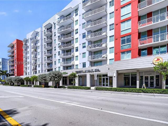 Luxury apartment complex for rent in Doral, United States