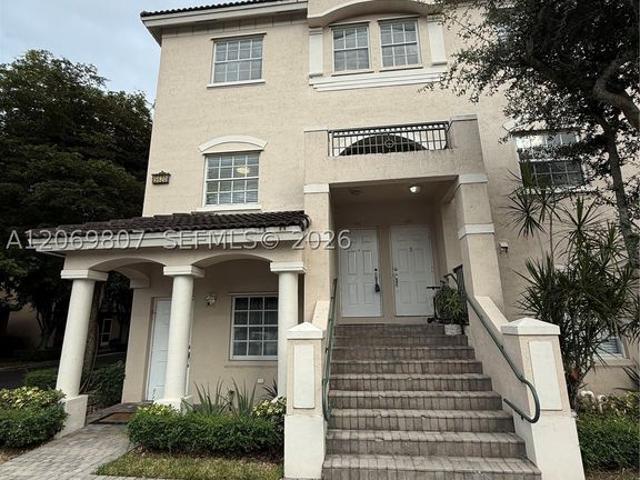 Luxury apartment complex for rent in Doral, United States