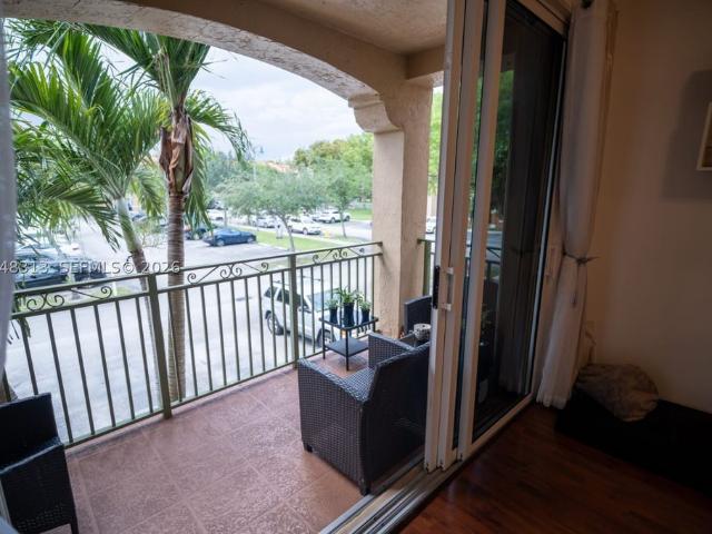 Luxury apartment complex for rent in Doral, United States