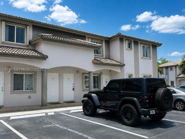 Luxury apartment complex for rent in Doral, United States