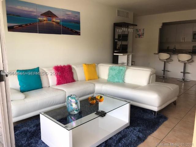 Luxury apartment complex for rent in Doral, United States
