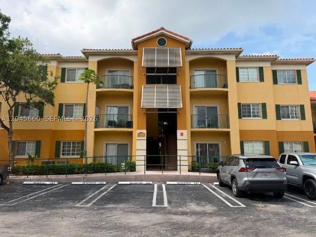 Luxury apartment complex for rent in Doral, United States