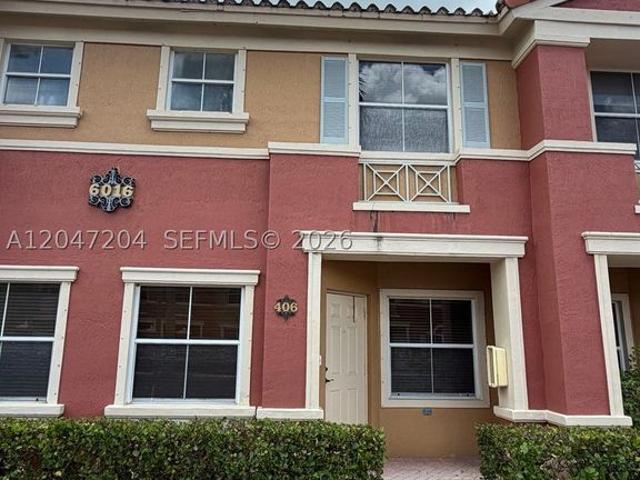Luxury apartment complex for rent in Doral, United States