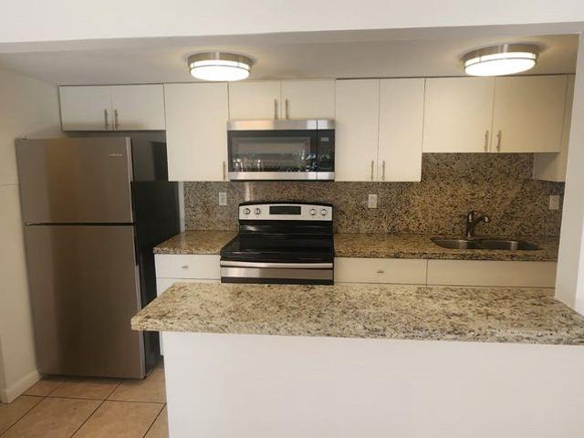 Luxury apartment complex for rent in Doral, United States