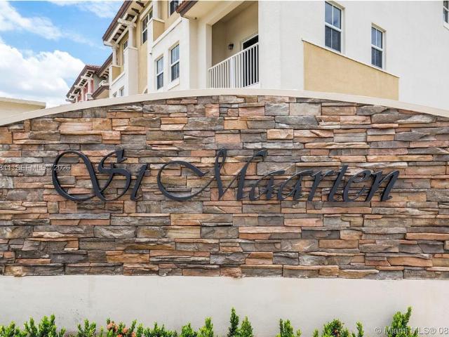 Luxury apartment complex for rent in Doral, United States