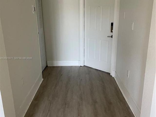 Luxury apartment complex for rent in Doral, United States