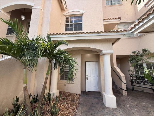 Luxury apartment complex for rent in Doral, United States