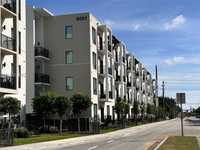 Luxury apartment complex for rent in Doral, United States