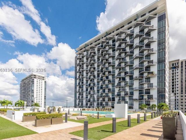 Luxury apartment complex for rent in Doral, United States