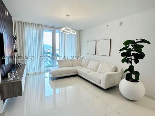 Luxury apartment complex for rent in Doral, United States