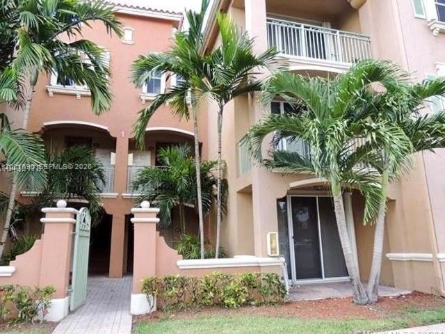 Luxury apartment complex for rent in Doral, United States