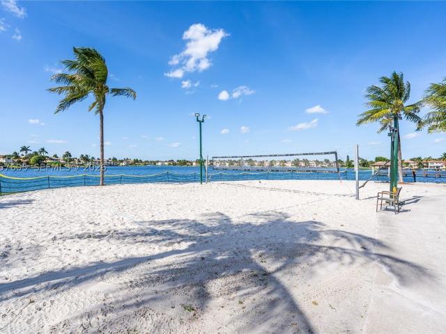 Luxury apartment complex for rent in Doral, United States