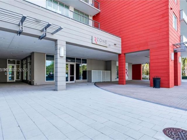 Luxury apartment complex for rent in Doral, United States