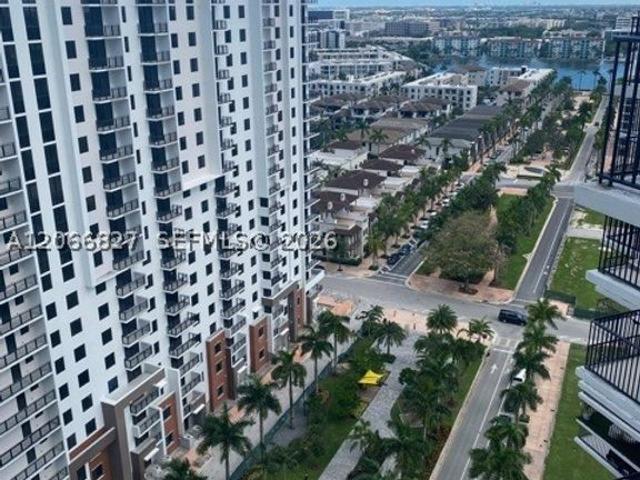 Luxury apartment complex for rent in Doral, United States
