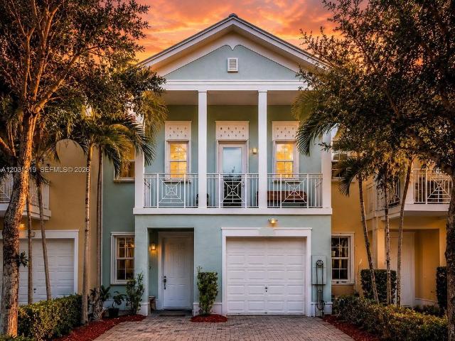 Luxury apartment complex for rent in Doral, United States