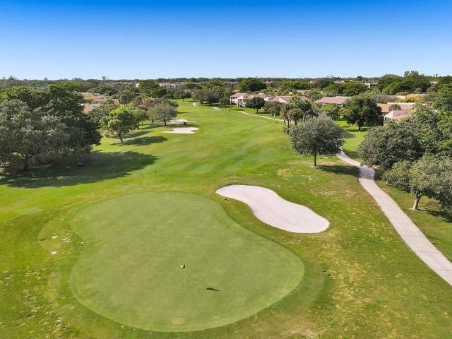 Luxury apartment complex for rent in Davie, Florida