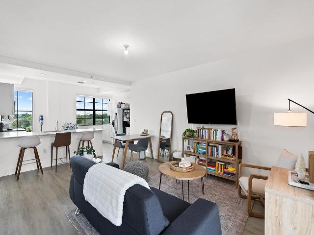 Luxury apartment complex for rent in Davie, Florida