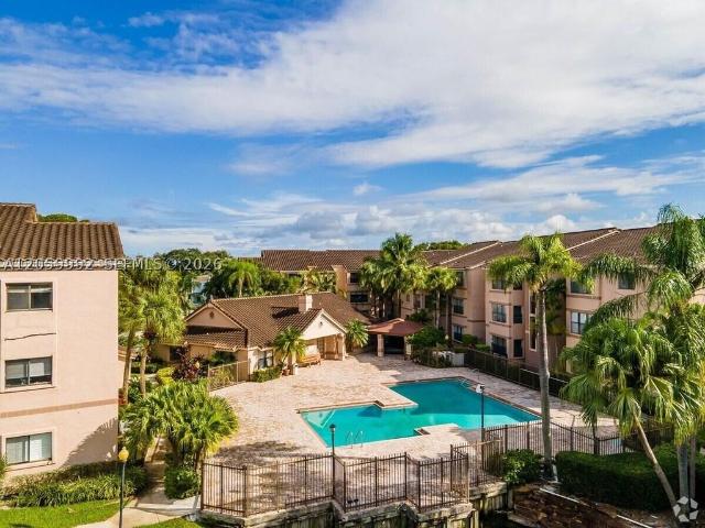 Luxury apartment complex for rent in Davie, Florida
