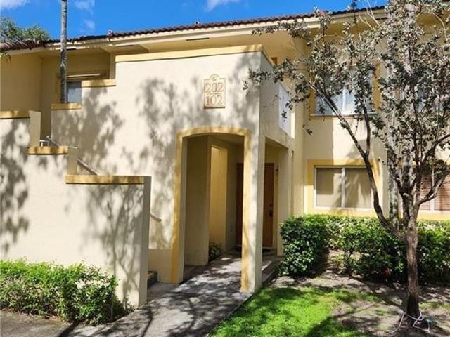 Luxury apartment complex for rent in Davie, Florida