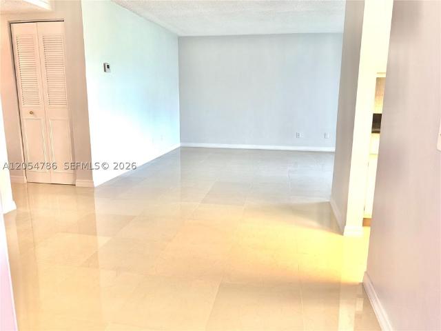 Luxury apartment complex for rent in Davie, Florida
