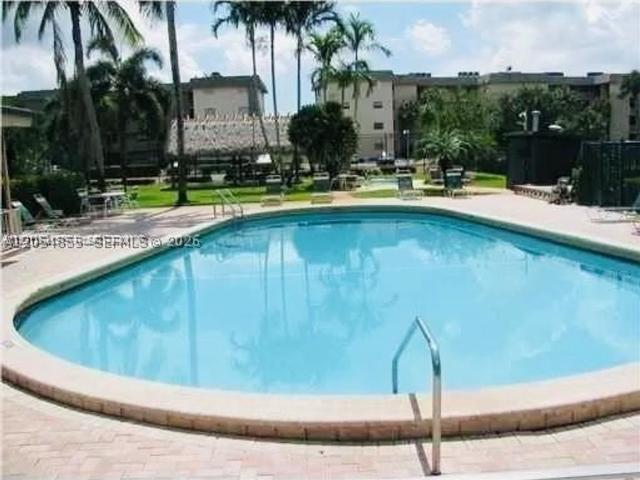 Luxury apartment complex for rent in Davie, Florida