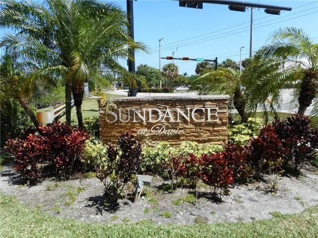 Luxury apartment complex for rent in Davie, Florida