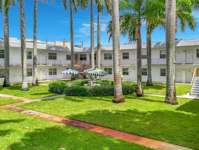 Luxury apartment complex for rent in Davie, Florida