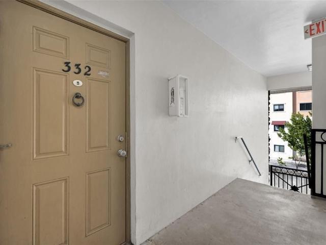 Luxury apartment complex for rent in Davie, Florida