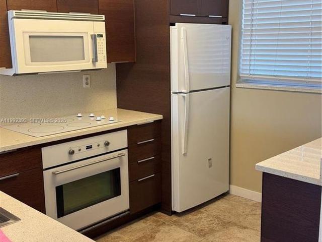 Luxury apartment complex for rent in Davie, Florida