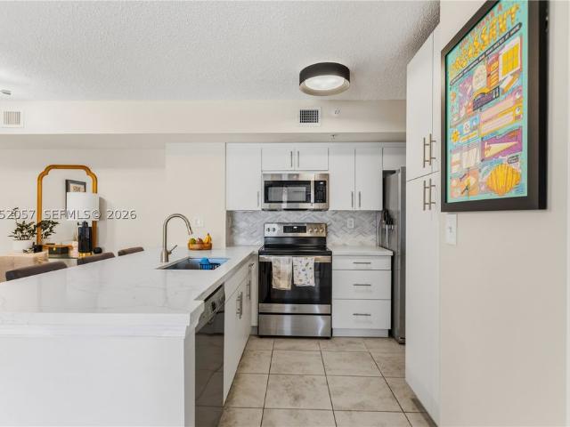 Luxury apartment complex for rent in Davie, United States