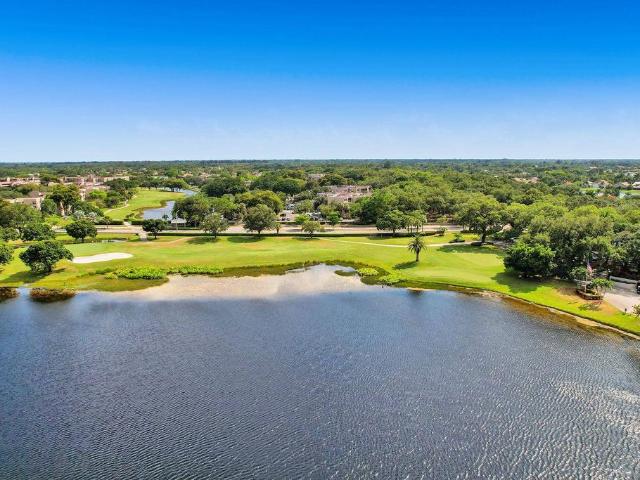 Luxury apartment complex for rent in Davie, United States