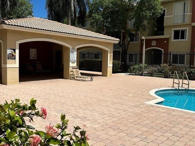 Luxury apartment complex for rent in Davie, United States